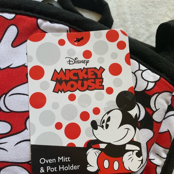 Disney | Kitchen | 28 Disney Mickey Mouse Oven Set Nwt | Poshmark